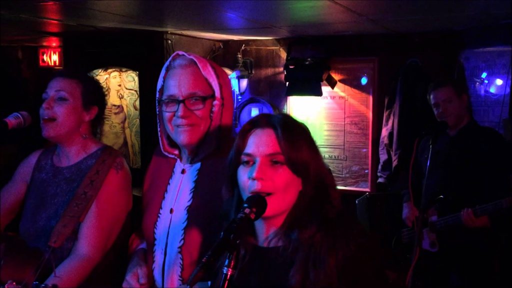 Must Be Santa Crawl – Uncle Larry's Video Showcase